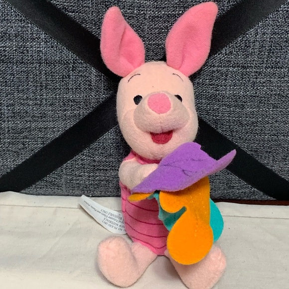 Toys | Vintage 1999 Disney Piglet Holding Leaves | Poshmark